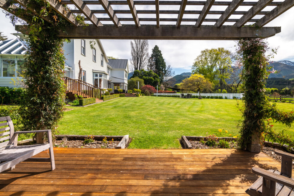 Luxury Hunting Lodges in New Zealand: The Ultimate Retreat : Four ...